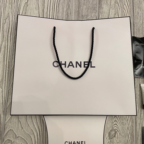 CHANEL | Makeup | Chanel Shopping Bag And Small Makeup Sample Box ...